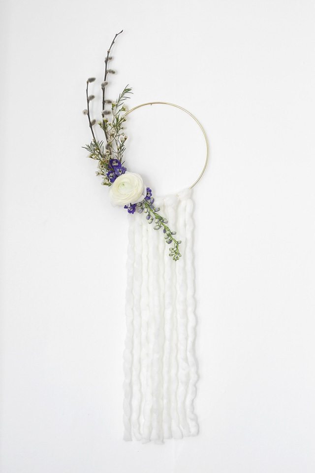 DIY Modern Spring Floral Wreath - Shrimp Salad Circus